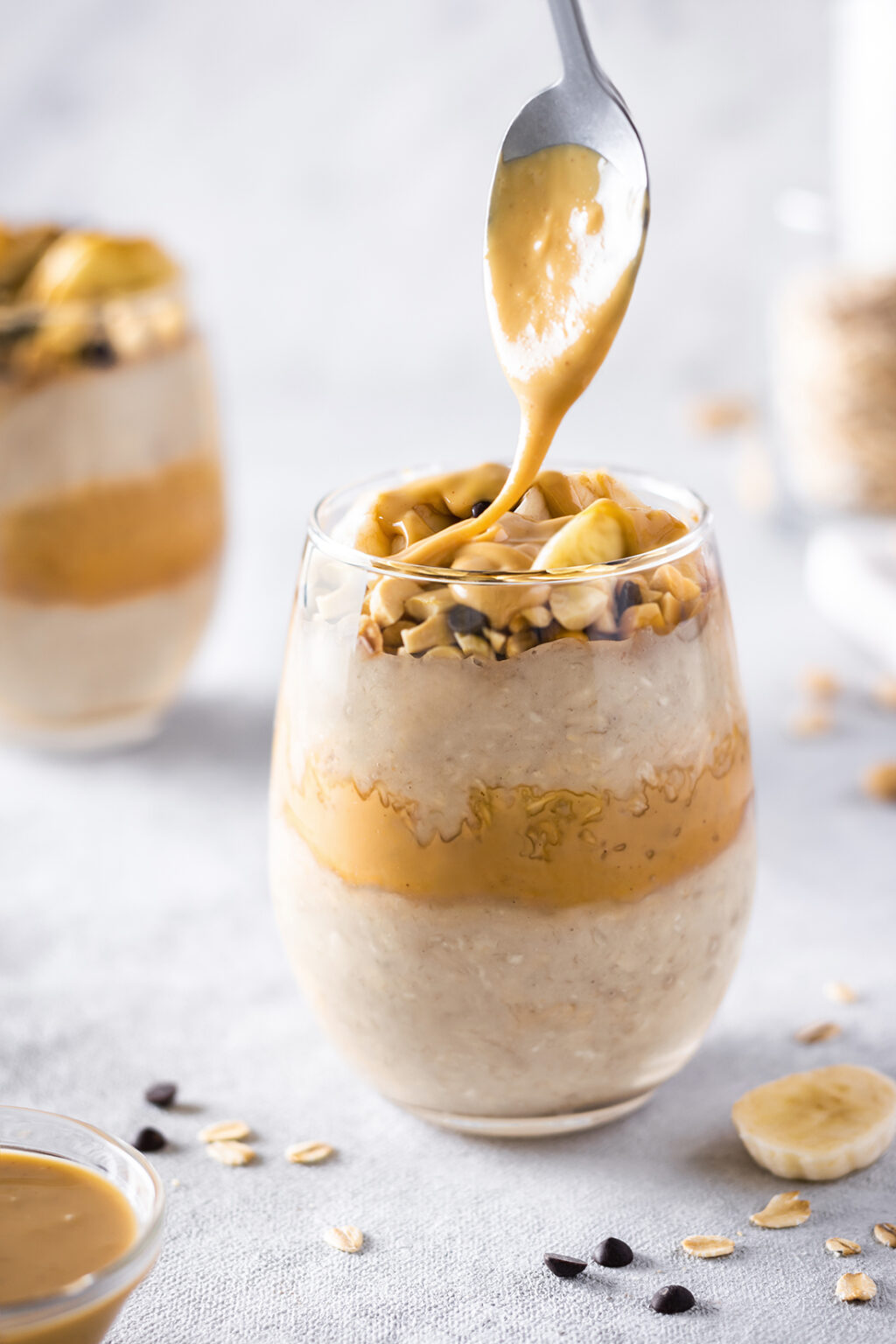 Peanut Banana Overnight Oats - The Willow's Kitchen